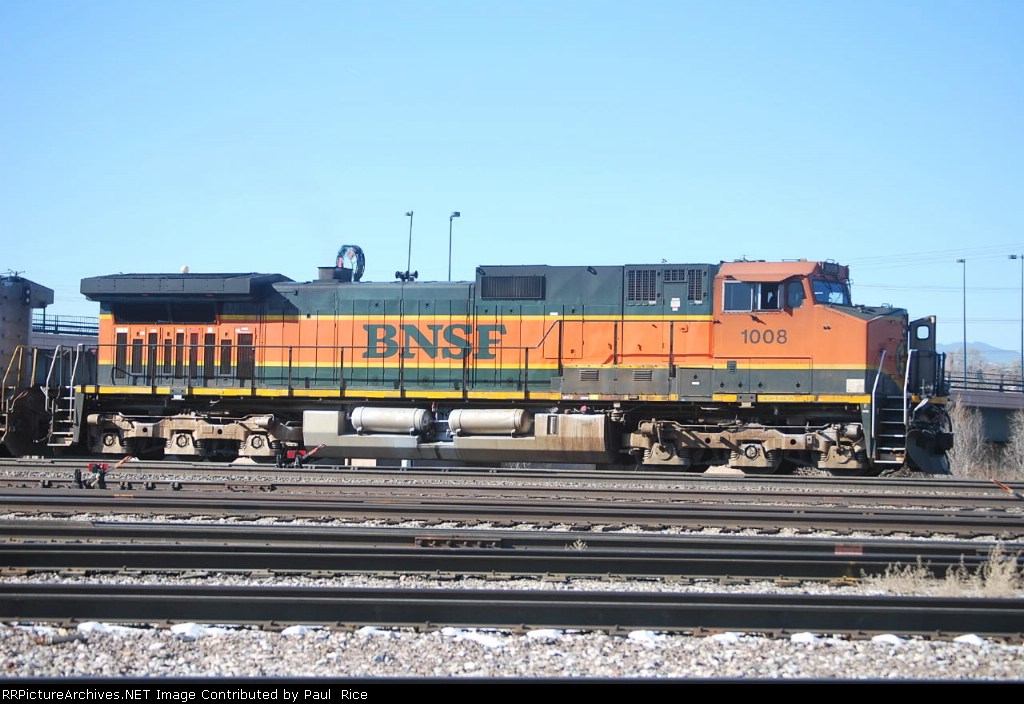 BNSF 1008